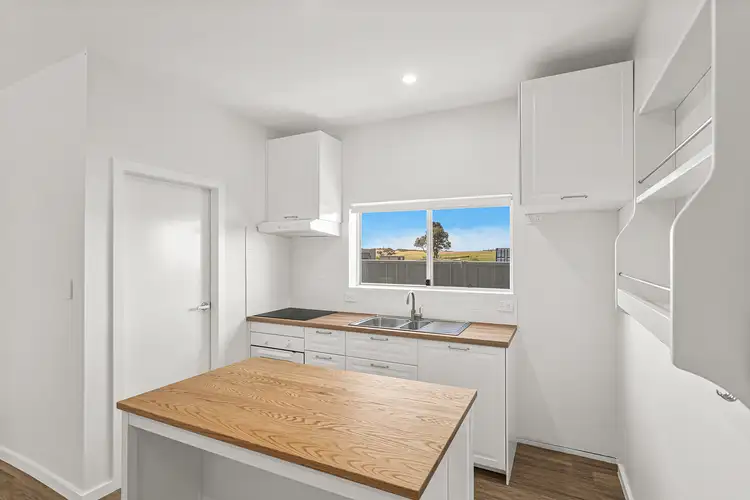 3/3 Ross Street, Wollongong NSW 2500 - Studio Apartment For Rent