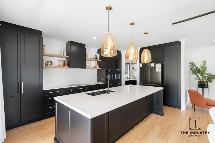 9 Lakeside Drive, Smithfield QLD 4878 - House For Rent