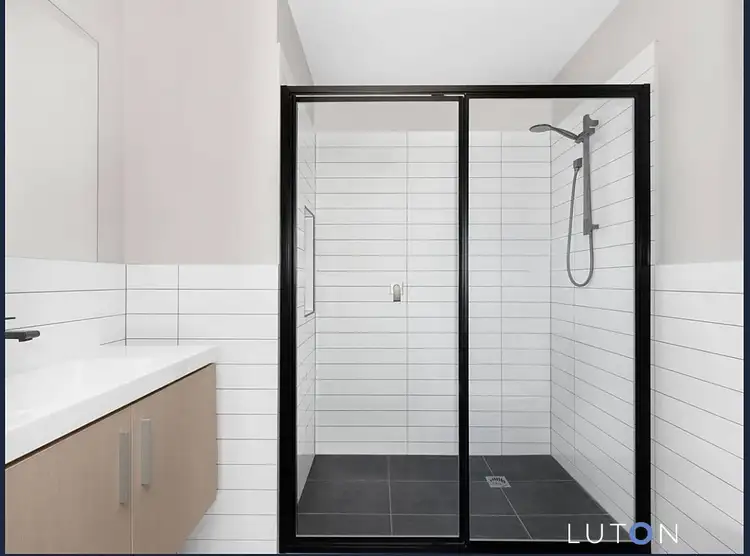 15/1 Bon Scott Crescent, Moncrieff ACT 2914 - Townhouse For Rent