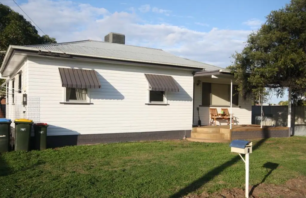 Leased House 2 Reid Street, Narrabri NSW 2390 - Sep 3, 2015